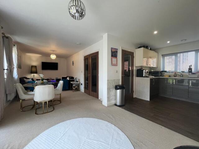 For Sale 3 Bedroom House Peterborough Peterborough DLS101316329