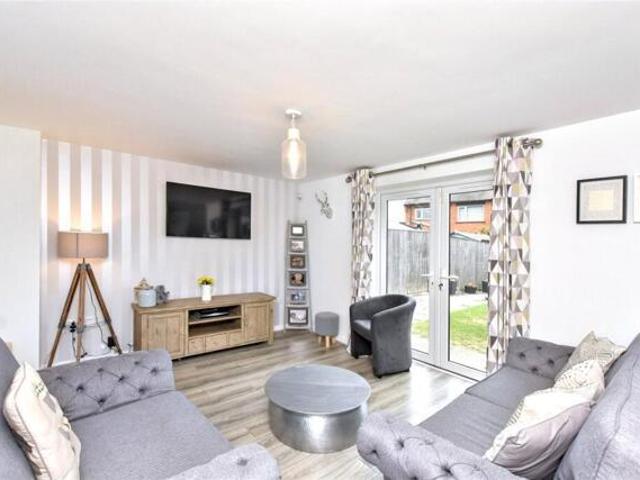 For Sale 3 Bedroom House Pudsey West Yorkshire DS100733669