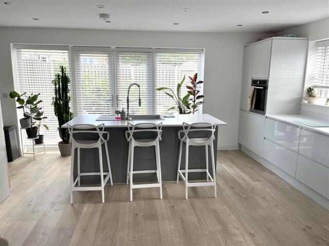 For Sale 3 Bedroom House Rotherham South Yorkshire DS101891950