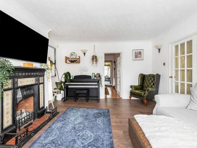For Sale 3 Bedroom House Romford Greater London DLS101119282