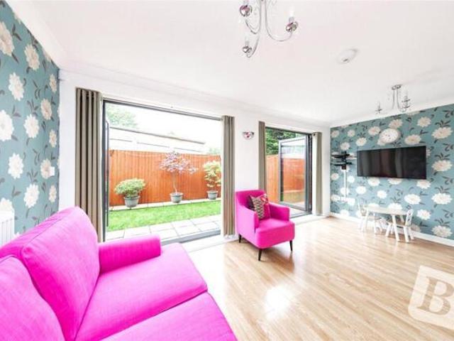 For Sale 3 Bedroom House Romford Greater London DS99436982