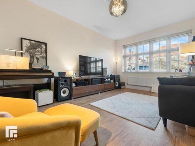 For Sale 3 Bedroom House Radyr Radyr DLS99642052