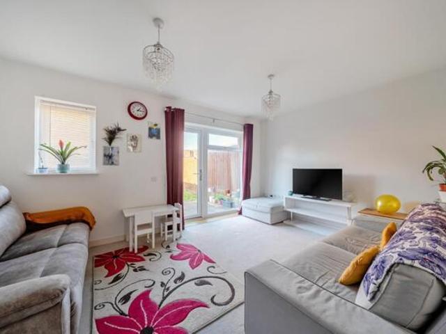 For Sale 3 Bedroom House Reading Reading DLS100096651
