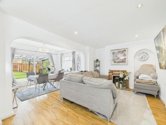 For Sale 3 Bedroom House Ruislip Greater London DS99092511