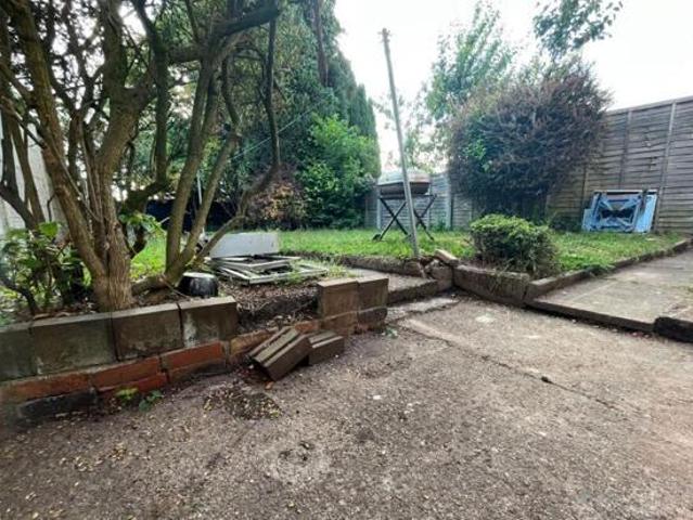 For Sale 3 Bedroom House Wolverhampton Walsall DS100426330