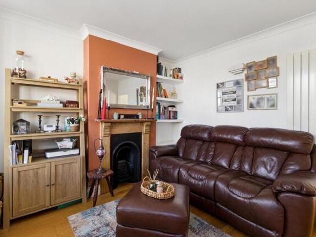 For Sale 3 Bedroom House Watford Hertfordshire DLS101168574