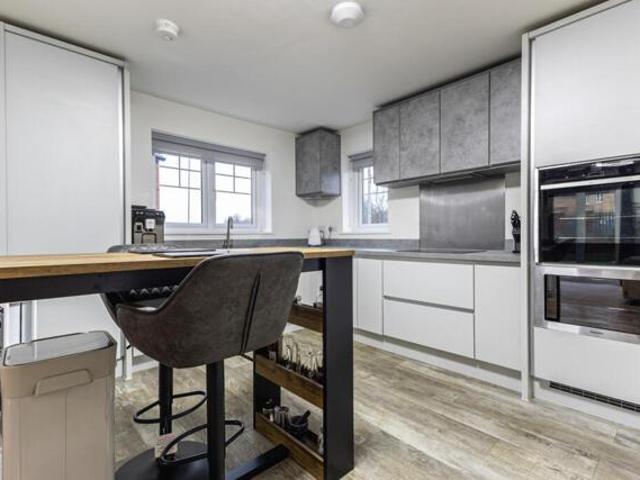 For Sale 3 Bedroom House Wakefield Wakefield DS99203990