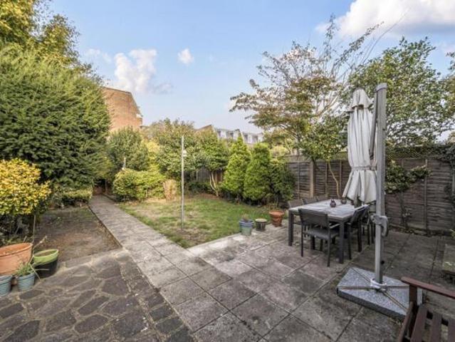 For Sale 3 Bedroom House Weybridge Surrey DLS98377476