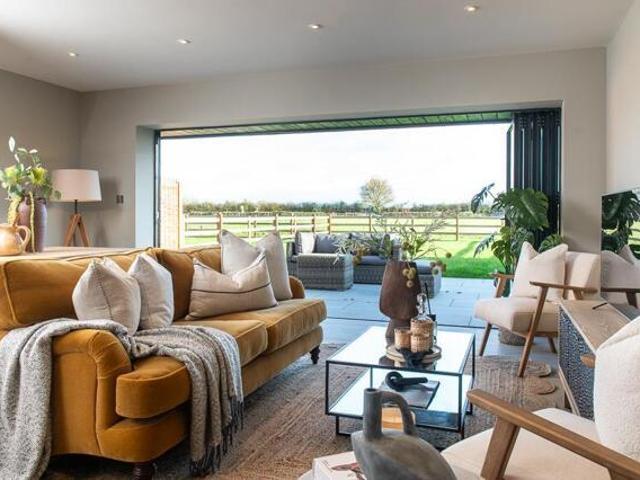 For Sale 3 Bedroom House Wellesbourne Warwickshire DLS100398487