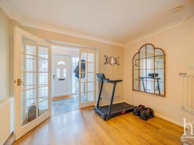 For Sale 3 Bedroom House Willaston Cheshire West And Chester DS99092634