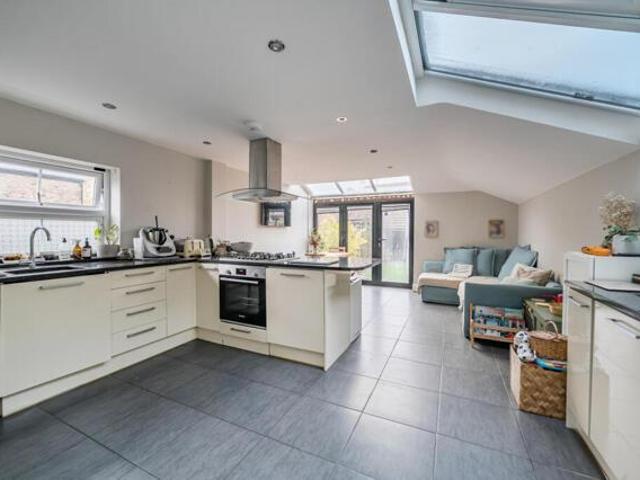 For Sale 3 Bedroom House Windsor Windsor And Maidenhead DS101675185