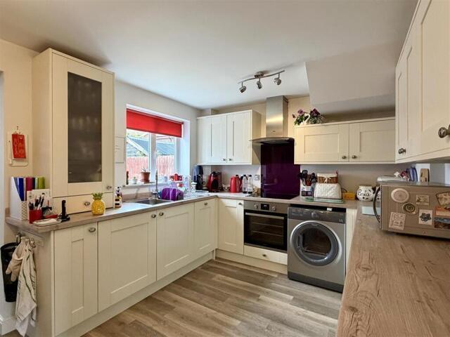 For Sale 3 Bedroom House Wye Kent DS98377540