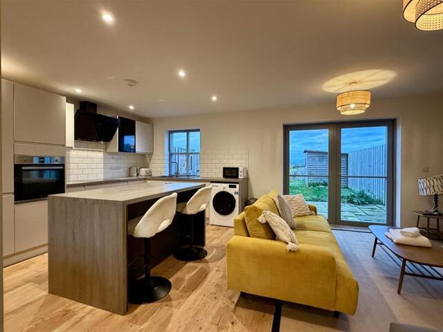For Sale 3 Bedroom House Wye Kent DS101379208