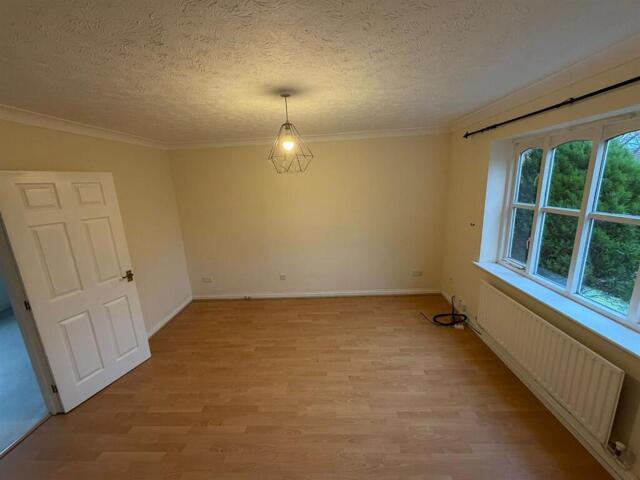 For Sale 3 Bedroom House Tattenhoe Buckinghamshire DLS100456815