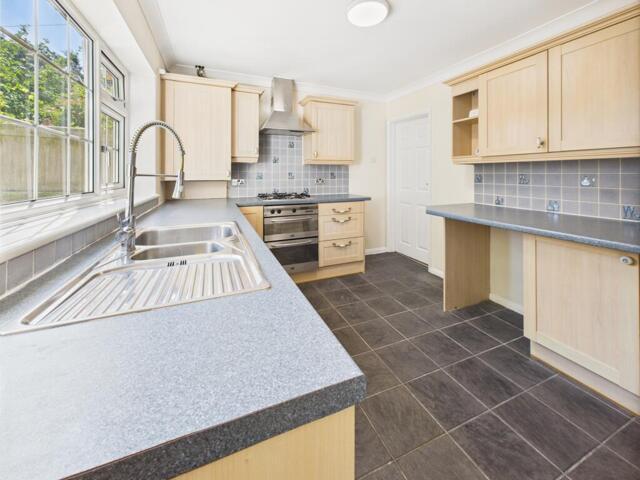 For Sale 3 Bedroom House Tadley Hampshire DLS99029412