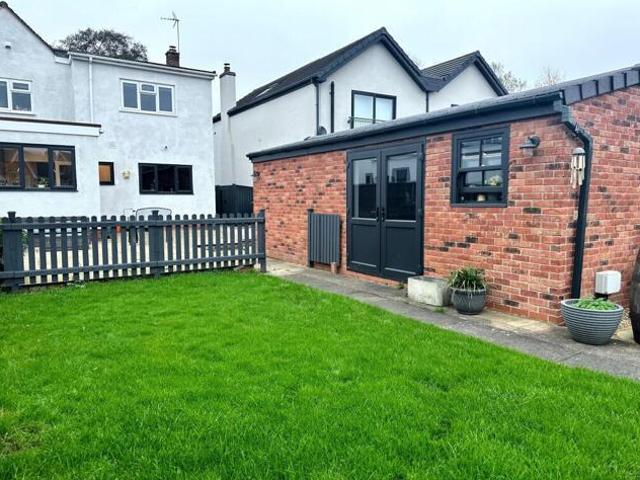 For Sale 3 Bedroom House Tamworth Staffordshire DLS98649439