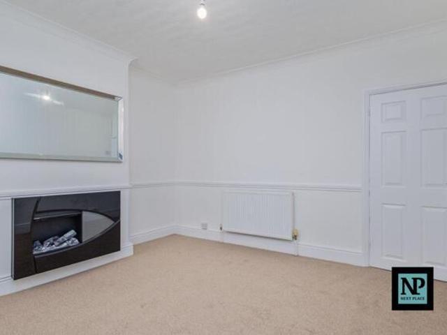 For Sale 3 Bedroom House Tamworth Staffordshire DS99608198