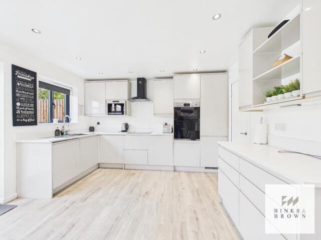For Sale 3 Bedroom House Thurrockc Thurrock DLS100685242