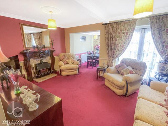 For Sale 3 Bedroom House Tiptree Tiptree DS100685157