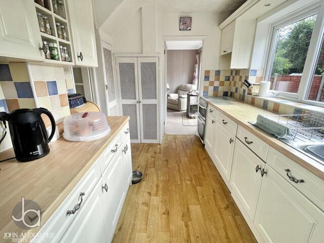 For Sale 3 Bedroom House Tiptree Tiptree DS101199921