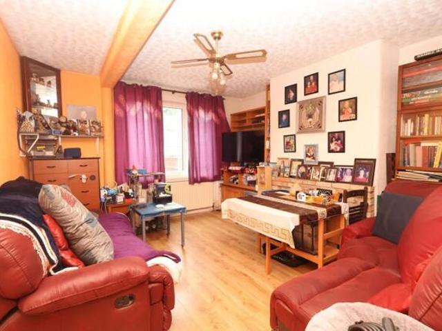 For Sale 3 Bedroom House Trafford Trafford DLS100649288