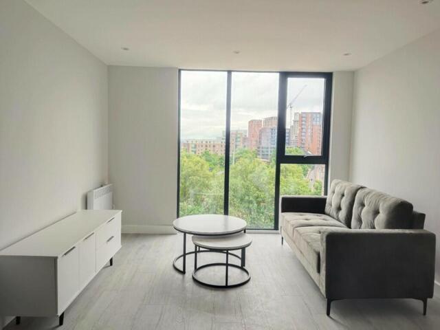 For Sale 3 Bedroom Shared Living/roommate Manchester Salford DS100316949