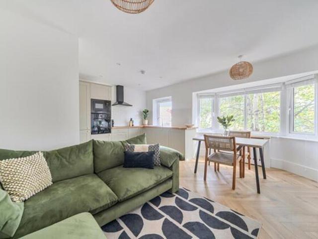 For Sale 3 Bedroom Shared Living/roommate Mitcham Greater London DS98477514
