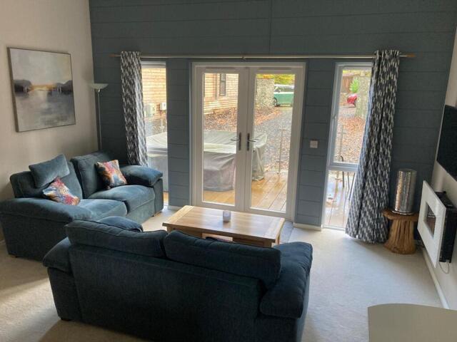 For Sale 3 Bedroom Shared Living/roommate Newby Bridge Cumbria DS99161990