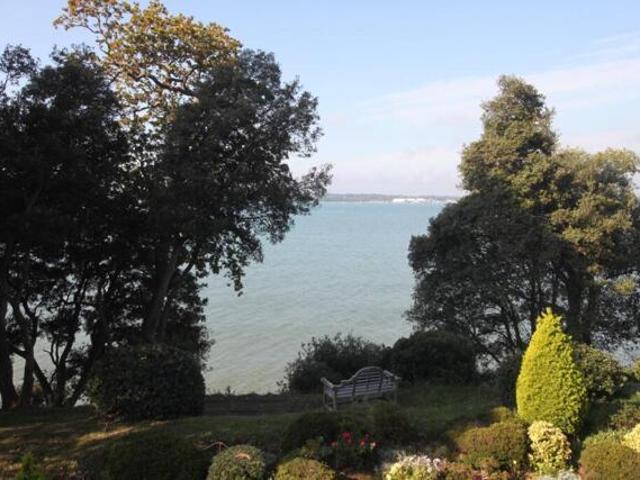 For Sale 3 Bedroom Shared Living/roommate Netley Abbey Netley Abbey DLS100917454
