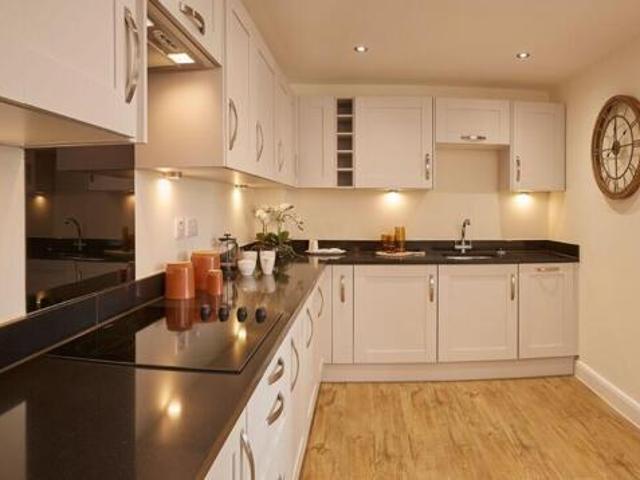 For Sale 3 Bedroom Shared Living/roommate North Yorkshire Bradford DLS101316115