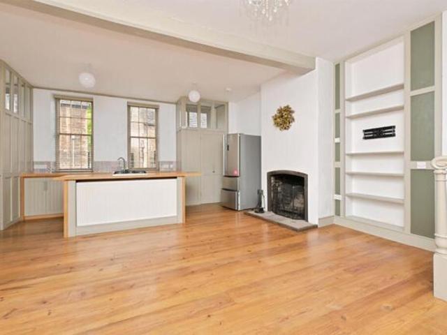 For Sale 3 Bedroom Shared Living/roommate Oundle Northamptonshire DS99054934