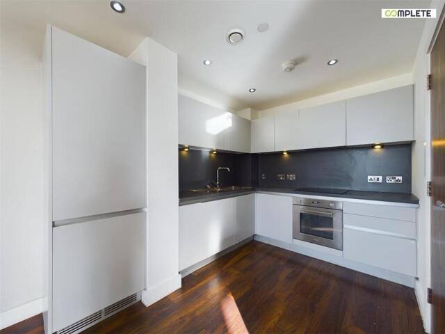 For Sale 3 Bedroom Shared Living/roommate One Cambridge Street One Cambridge Street DS98545791