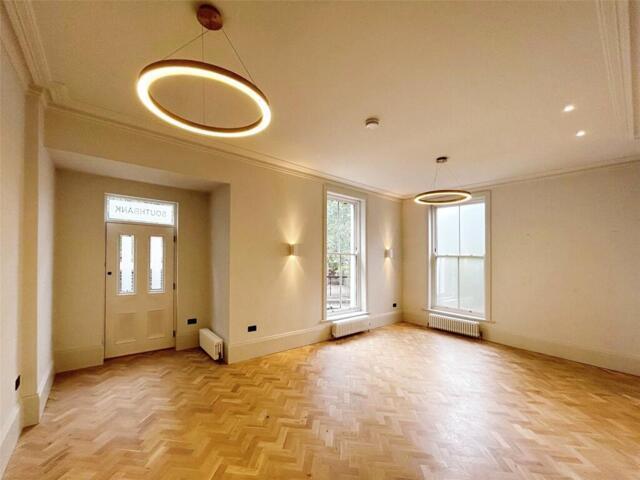For Sale 3 Bedroom Shared Living/roommate Altrincham Trafford DS98118628