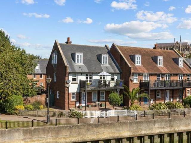 For Sale 3 Bedroom Shared Living/roommate Arundel West Sussex DS98864718