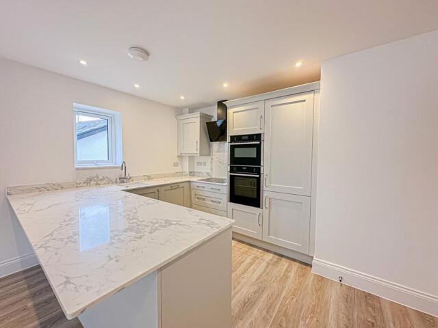 For Sale 3 Bedroom Shared Living/roommate Birkenhead Wirral DS99236907