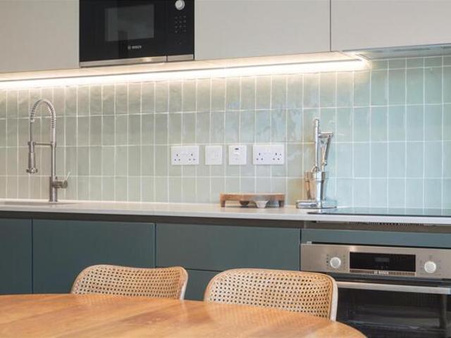 For Sale 3 Bedroom Shared Living/roommate Blackheath Greater London DLS99840519
