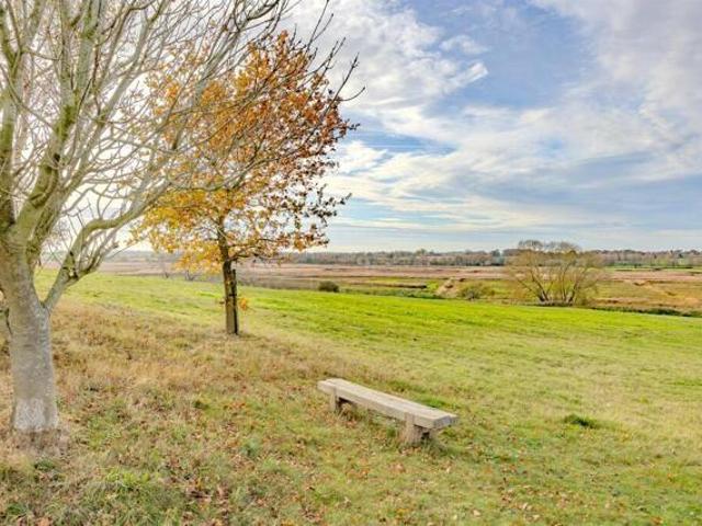 For Sale 3 Bedroom Shared Living/roommate Blythburgh Blythburgh DS101931786