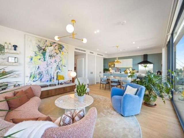 For Sale 3 Bedroom Shared Living/roommate Brentford Greater London DS101278340