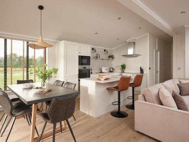 For Sale 3 Bedroom Shared Living/roommate Cumbria Cumbria DLS98386990