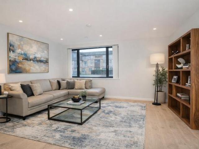 For Sale 3 Bedroom Shared Living/roommate Camden Greater London DS101200204