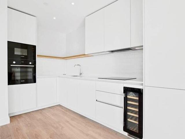 For Sale 3 Bedroom Shared Living/roommate Ealing Great London DS98503851