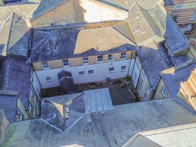 For Sale 3 Bedroom Shared Living/roommate East Sussex West Sussex DLS99345050