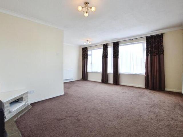 For Sale 3 Bedroom Shared Living/roommate Farnborough Hampshire DLS101025418