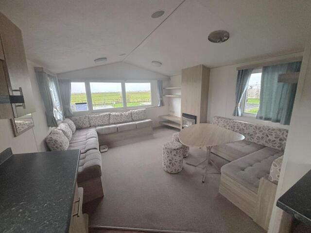 For Sale 3 Bedroom Shared Living/roommate Huttoft Huttoft DLS98903203