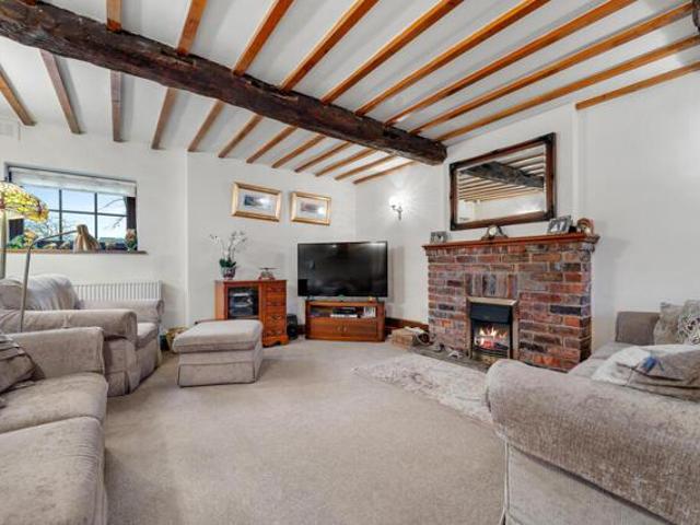 For Sale 3 Bedroom Shared Living/roommate Hall Lane Hall Lane DS100649281
