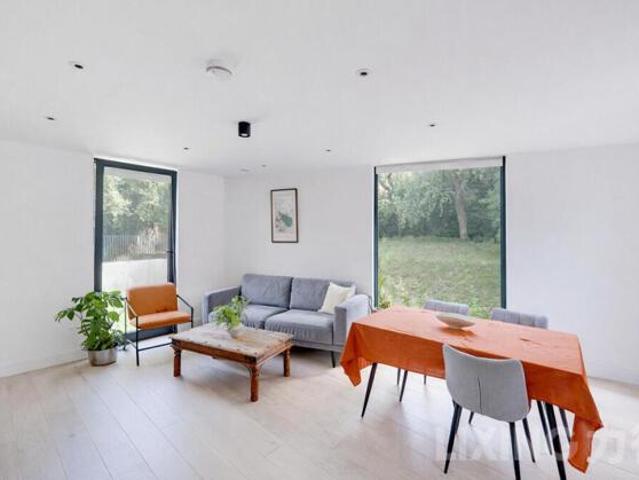 For Sale 3 Bedroom Shared Living/roommate Hampstead Greater London DS101797050