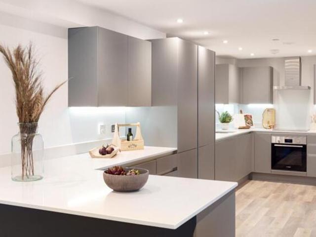 For Sale 3 Bedroom Shared Living/roommate Hove Brighton And Hove DS99315411