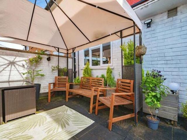 For Sale 3 Bedroom Shared Living/roommate Luton Luton DS98718597