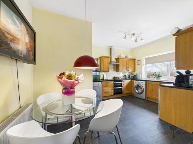For Sale 3 Bedroom Shared Living/roommate Lancs Lancashire DS100614892
