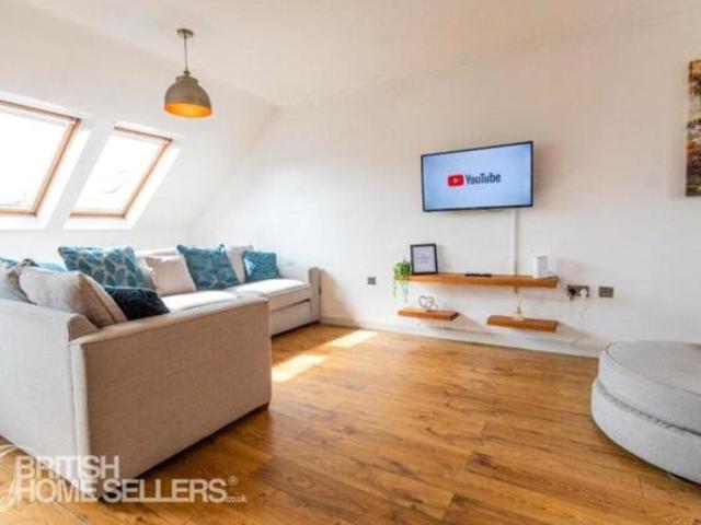 For Sale 3 Bedroom Shared Living/roommate Leeds Leeds DLS99161648